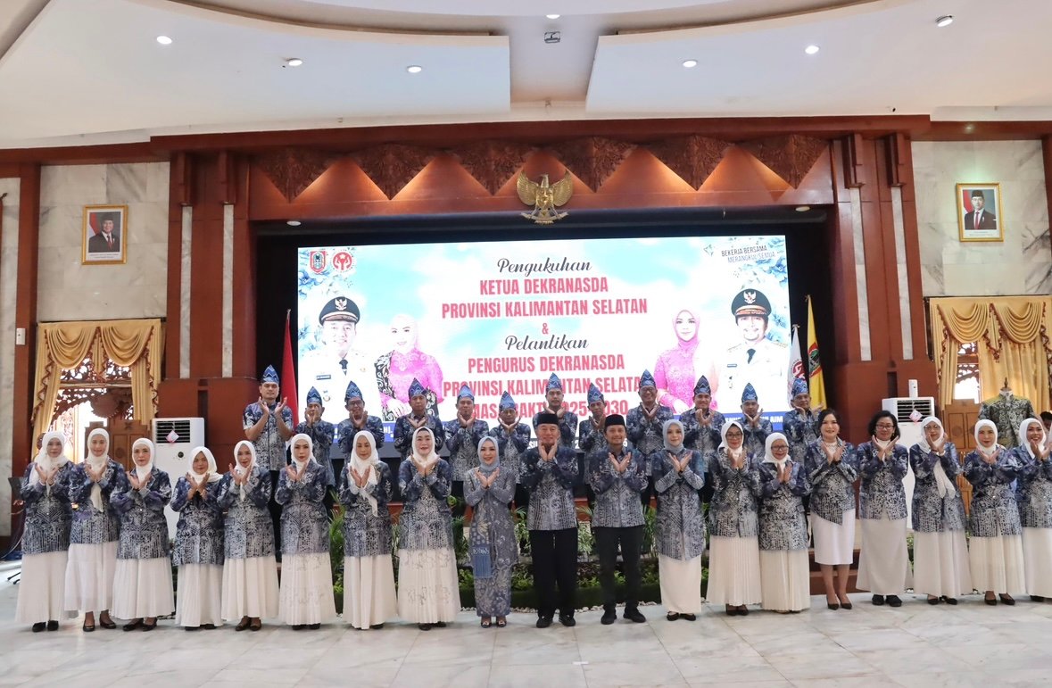 Pengukuhan Ketua dan Pelantikan Pengurus Dekranasda Kalsel, Gubernur H ...